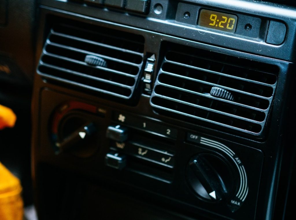 5 Reasons Your Car's Air Conditioning Is Blowing Hot Air
